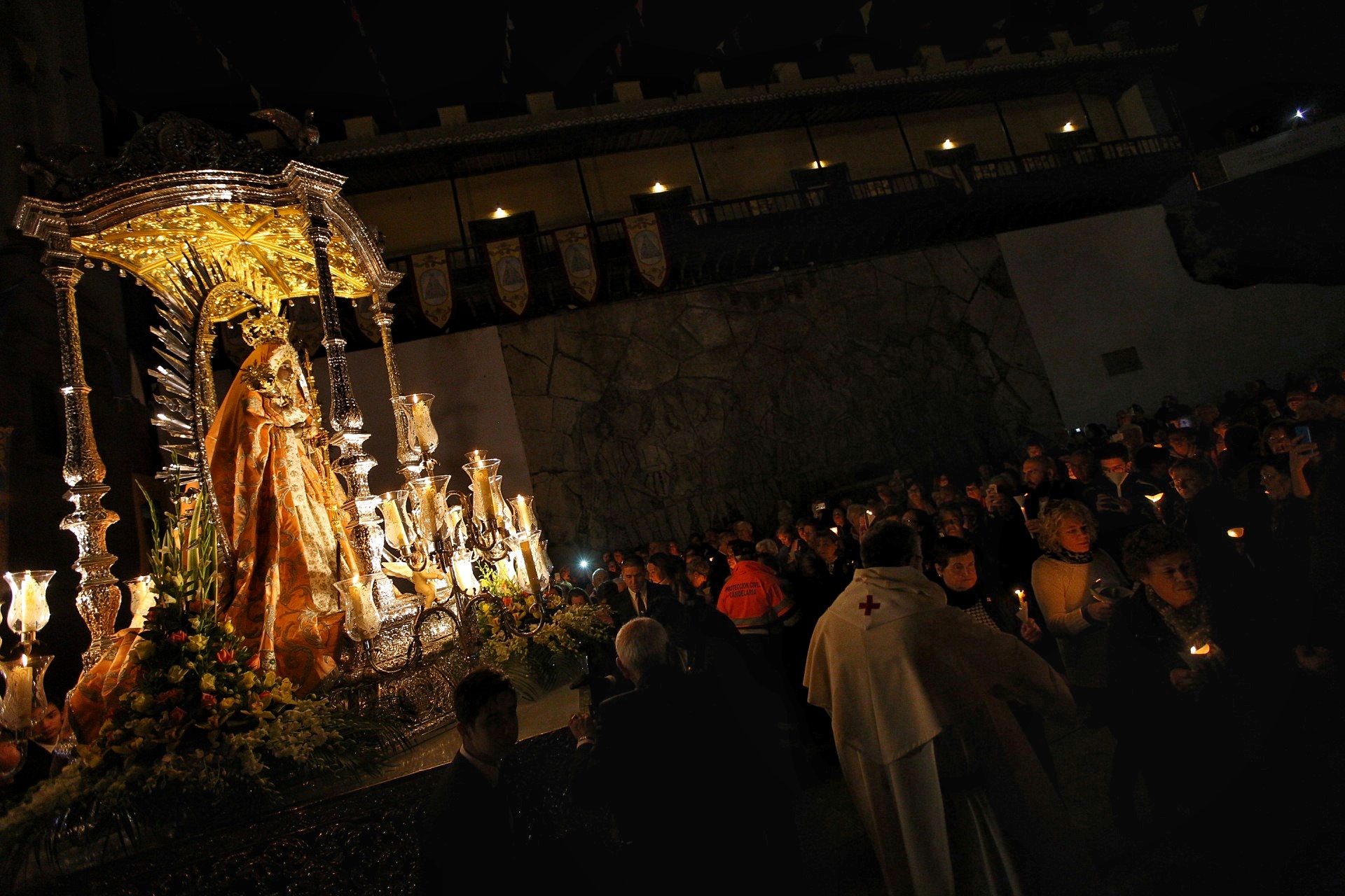 Las Candelas alumbran la fe