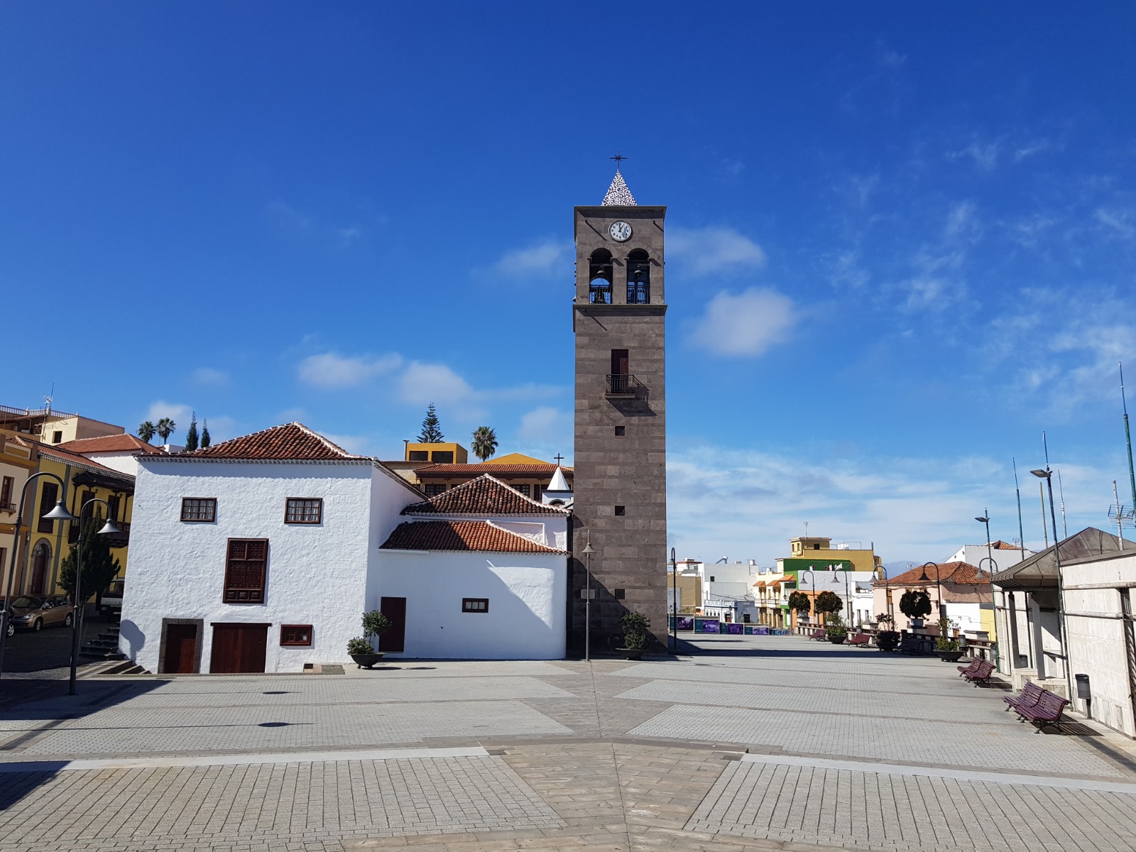 La plaza de la iglesia de La Guancha acoge por primera vez una alfombra ...