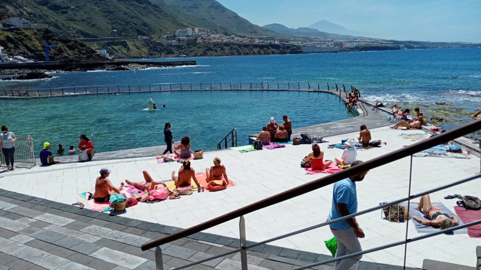 The use of the Punta del Hidalgo swimming pool is limited to condition it