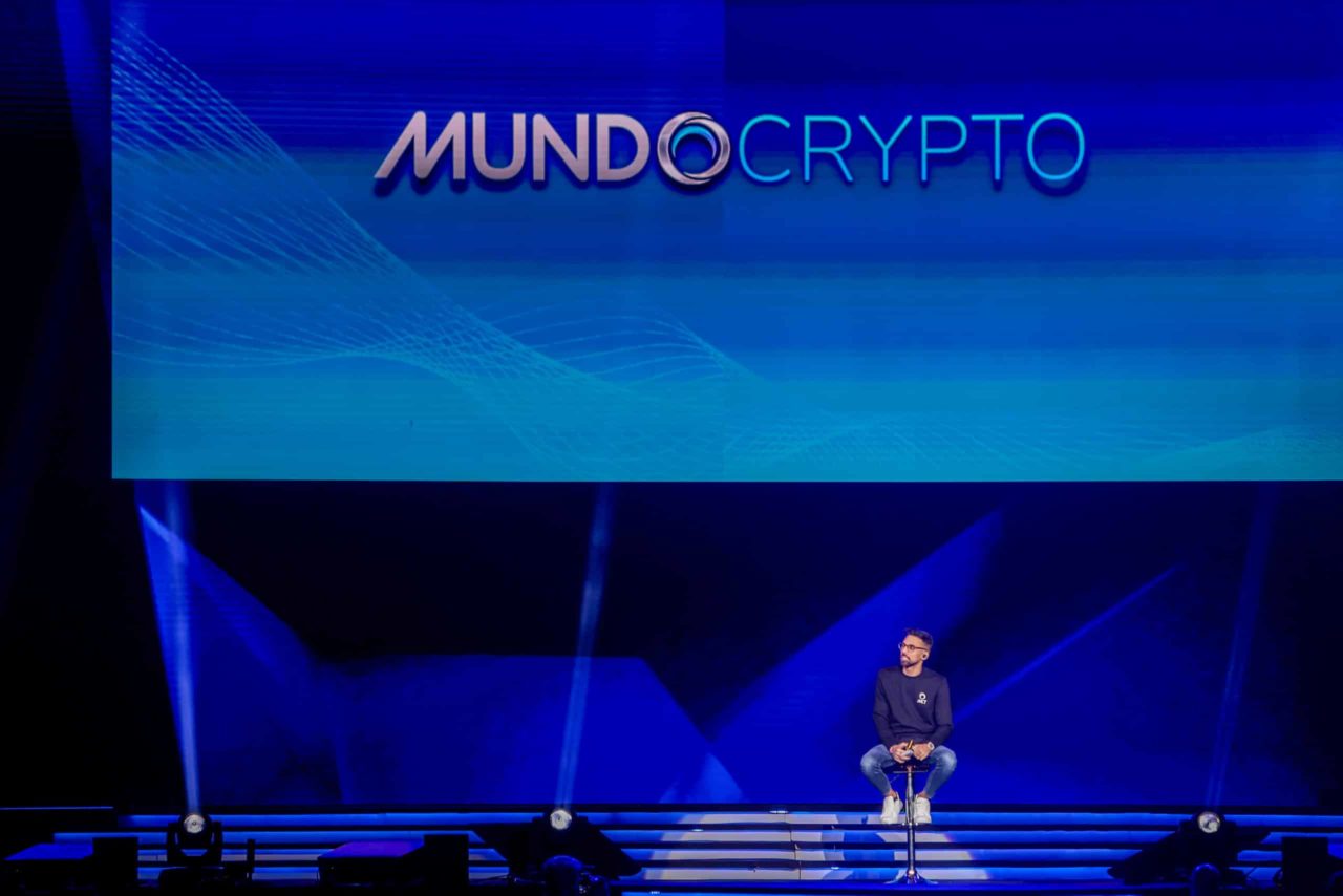 Mundo Crypto despide al 5% de la plantilla, pero niega estar al borde ...