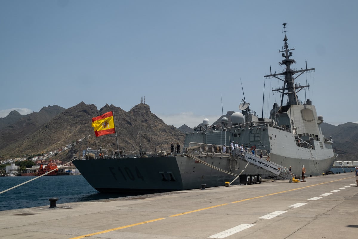 La Armada abre las puertas de sus fragatas a la ciudadanía en Tenerife ...