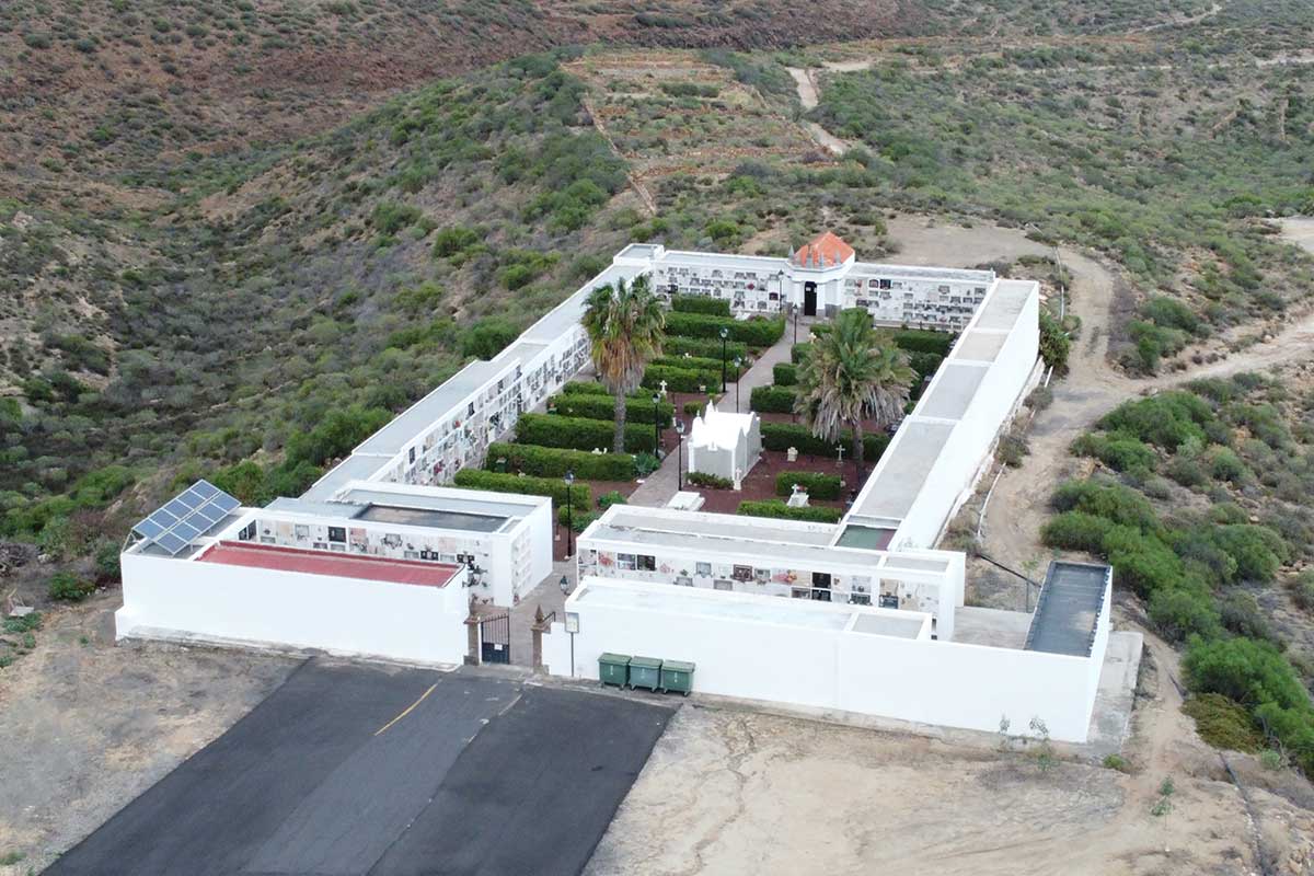 “The problem with the Arico cemetery is that it was expanded on private ...