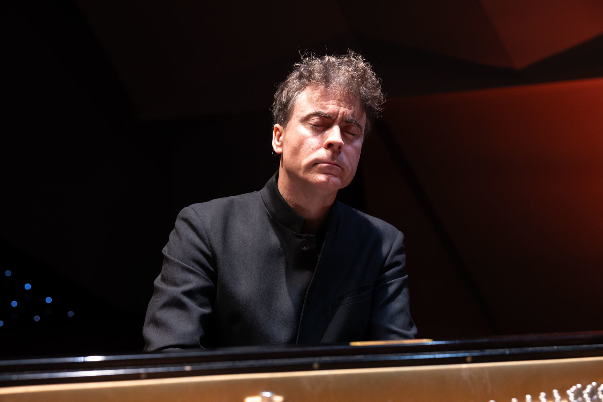 El pianista Paul Lewis ofrece su tercera sesión dedicada a la música de ...