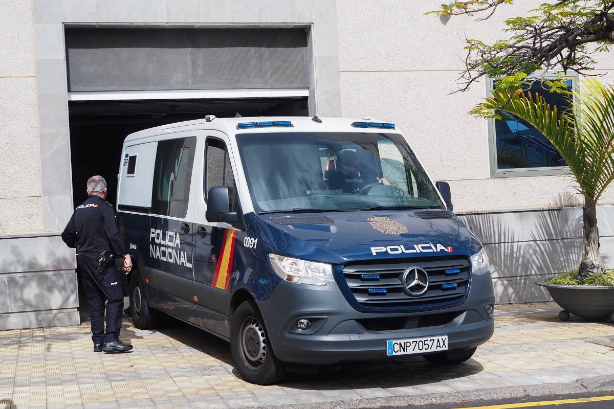 La Policía Nacional interviene en el secuestro de una mujer y su hijo en Canarias