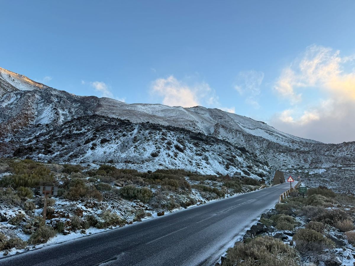 El Teide vuelve a abrir sus puertas: así están las carreteras tras el ...
