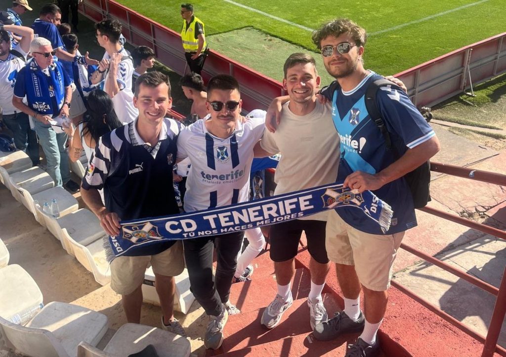 ‘Outsiders’: la ilusión del ascenso del CD Tenerife que también viajó ...