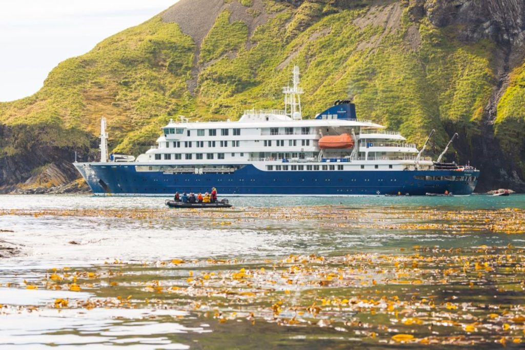 Canarias, en alerta y preparada para una posible escala del crucero con ...